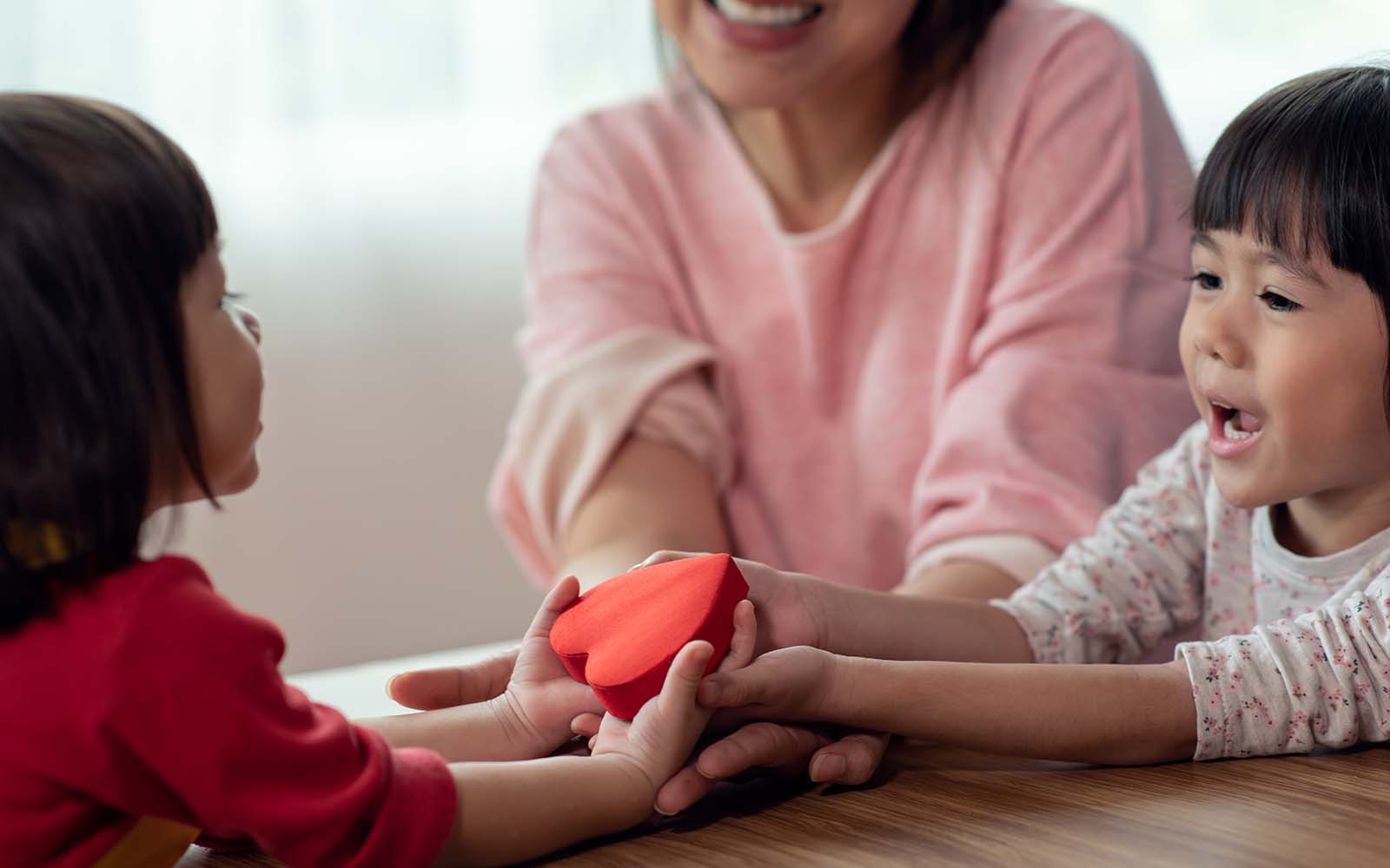 The good life - 5 Practical Ways to Encourage Generosity in Kids